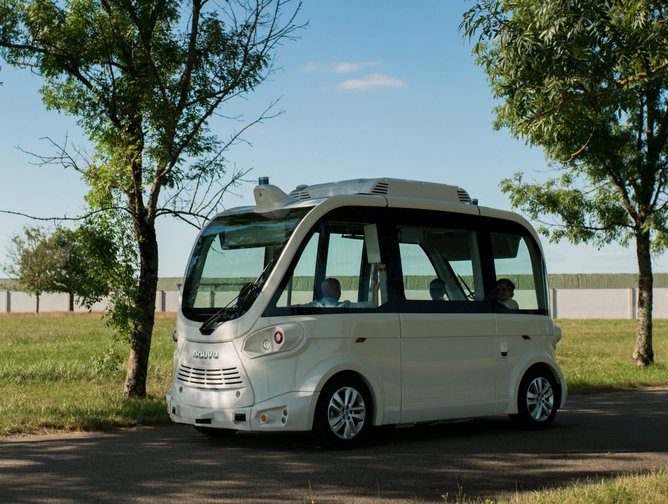 Navya reinvents transport with self-driving vehicle solution | EV Magazine