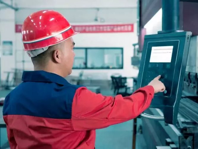 How technology is transforming manufacturing | Manufacturing Digital