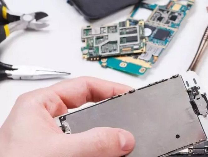 EU gives consumers the ‘right to repair’ their smartphones | Telco Magazine