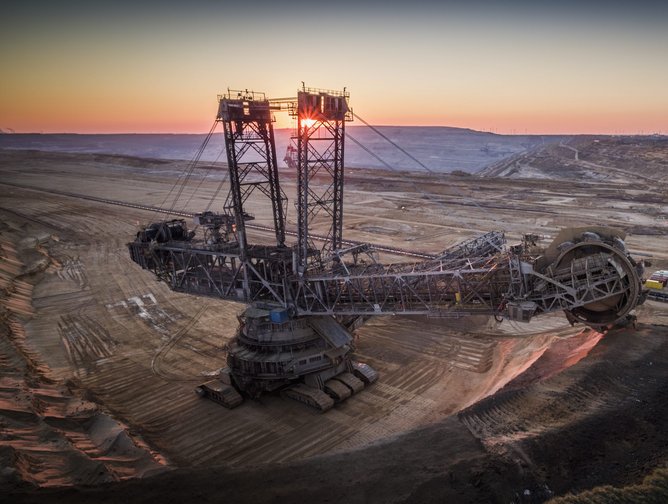 Top 10 countries based on natural resources | Mining Digital