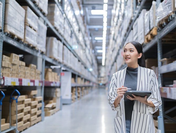 Nike inventory surplus forces wholesale strategy rethink | Supply Chain ...