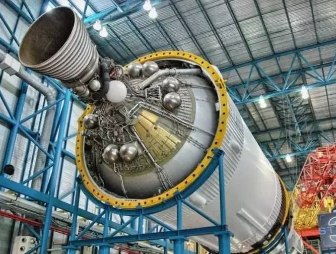 Boeing Given $28B to Build World's Most Powerful Rocket | Manufacturing ...
