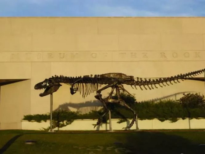 FedEx successfully ships T-Rex across USA to Washington | Supply Chain ...
