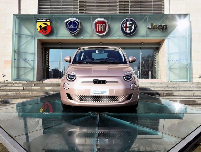 Stellantis says affordability is crucial for electrification | EV Magazine