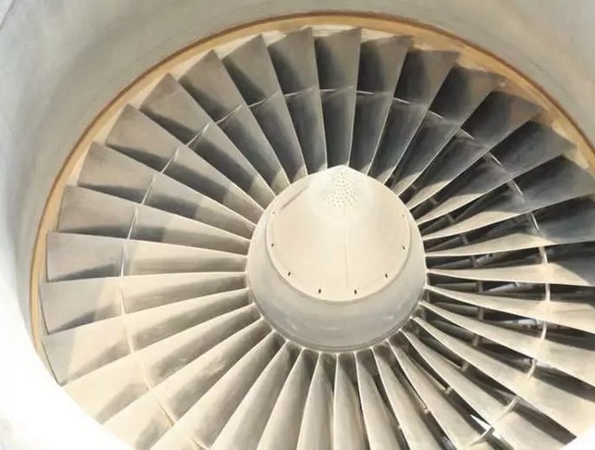 Rolls-Royce releases purpose-built Pearl engine for Bombardier jets ...