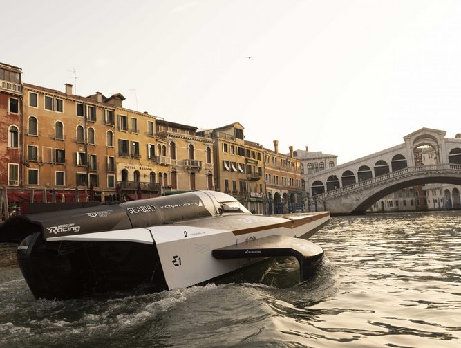 E1 CEO showcases sustainable boat racing at EV Magazine LIVE | EV Magazine