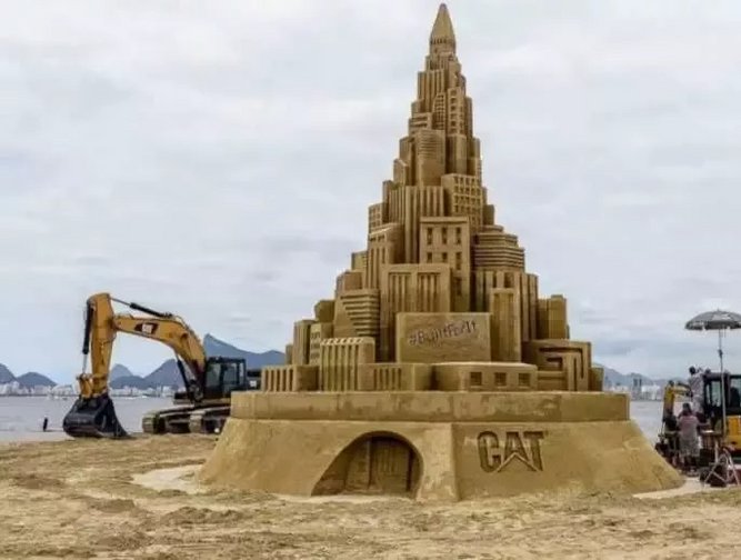[VIDEO] Watch Caterpillar Build the World's Tallest Sand Castle ...