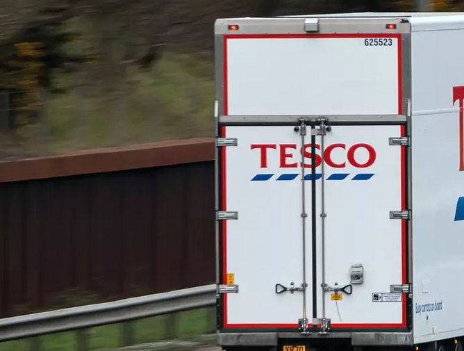 Tesco Incentivises Employment of New UK Lorry Drivers | Food and Drink ...