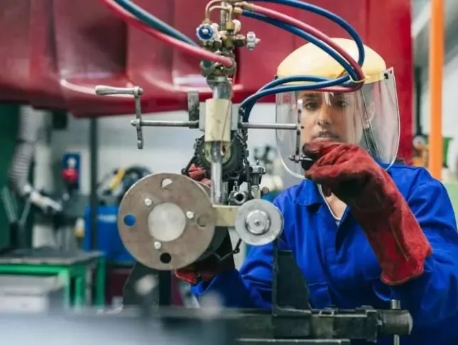 5 STEM Industries Where Modern Women Are Making Moves | Business Chief ...
