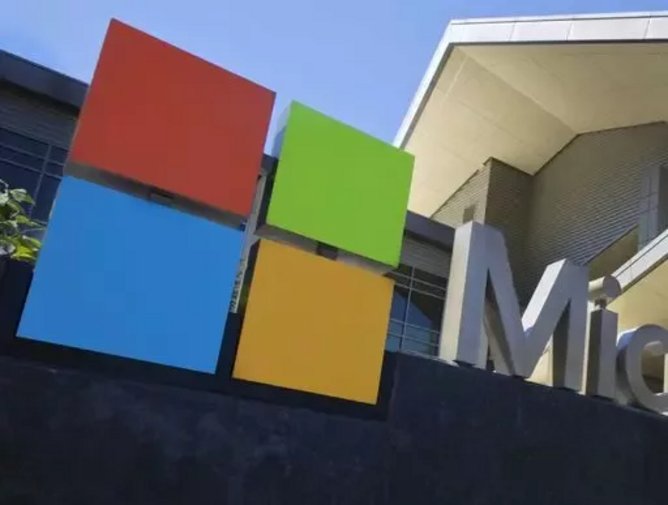 Microsoft: manufacturing innovation & digital transformation ...