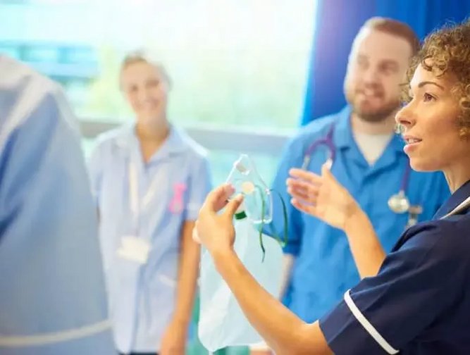 Harnessing the power of technology to facilitate a paperless NHS ...