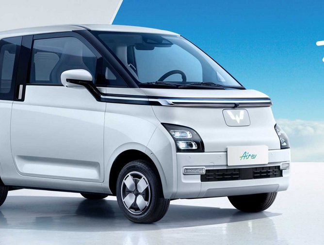 Indonesia hosts Wuling EV at the international motor show | EV Magazine
