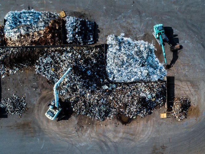 Navigating and addressing the data centre e-waste crisis | Data Centre ...