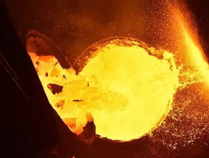 [VIDEO] Red-Hot Nickel Ball v.s. Everything | Mining Digital