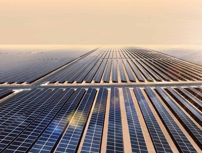 The world's largest solar tower is located in Dubai | Energy Magazine