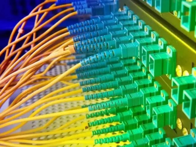 Manitoba Telecom Services sells Allstream to US-based Zayo Group ...