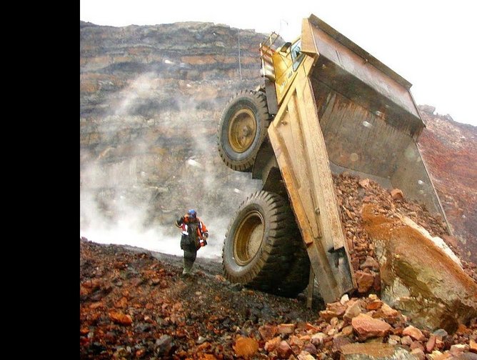 Heavy machinery accidents, mishaps and other interesting mining photos ...