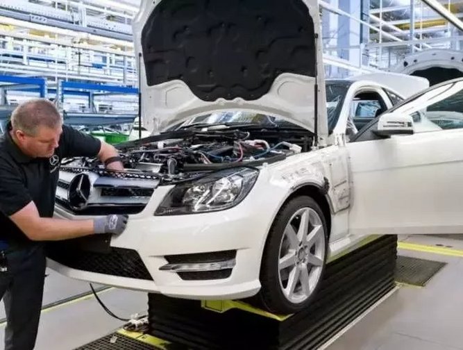 Behind the scenes at Mercedes-Benz multi-million R&D center in China ...