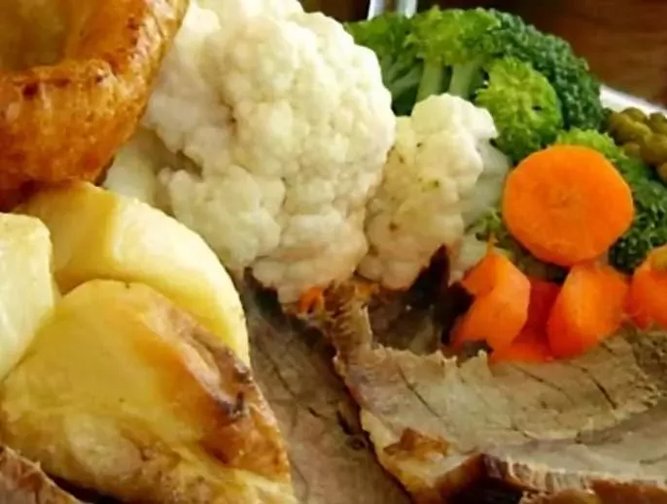 Chef creates Christmas dinner for cancer patients | Healthcare Digital