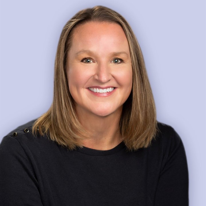 Eryn Thomas Devola | Cyber Magazine