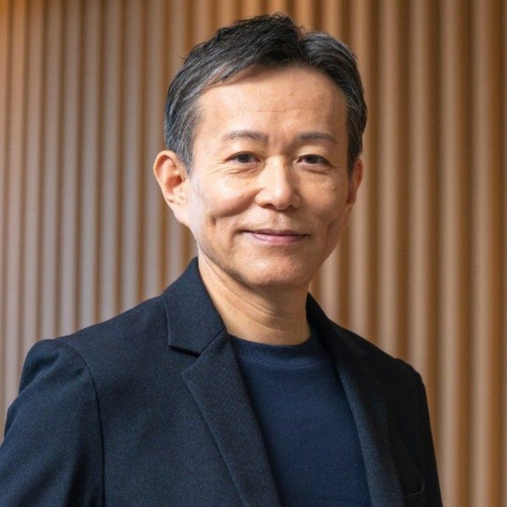 Toshiaki Tokunaga | Cyber Magazine